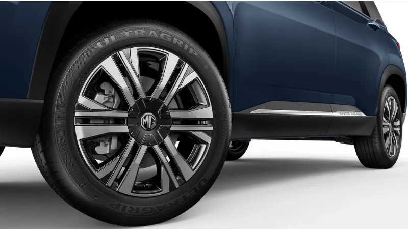 MG Hector New vs Old: Facelift Changes, Price, Features, Buying Verdict